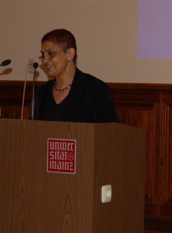 Photos of Prof. Spivak’s Speech | Center for Intercultural Studies