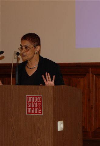 Photos of Prof. Spivak’s Speech | Center for Intercultural Studies