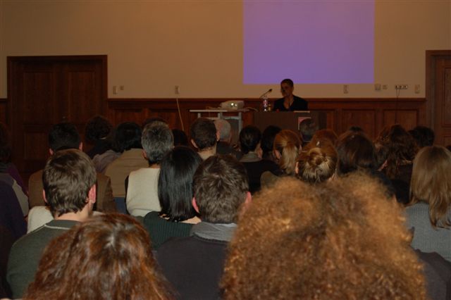 Photos of Prof. Spivak’s Speech | Center for Intercultural Studies